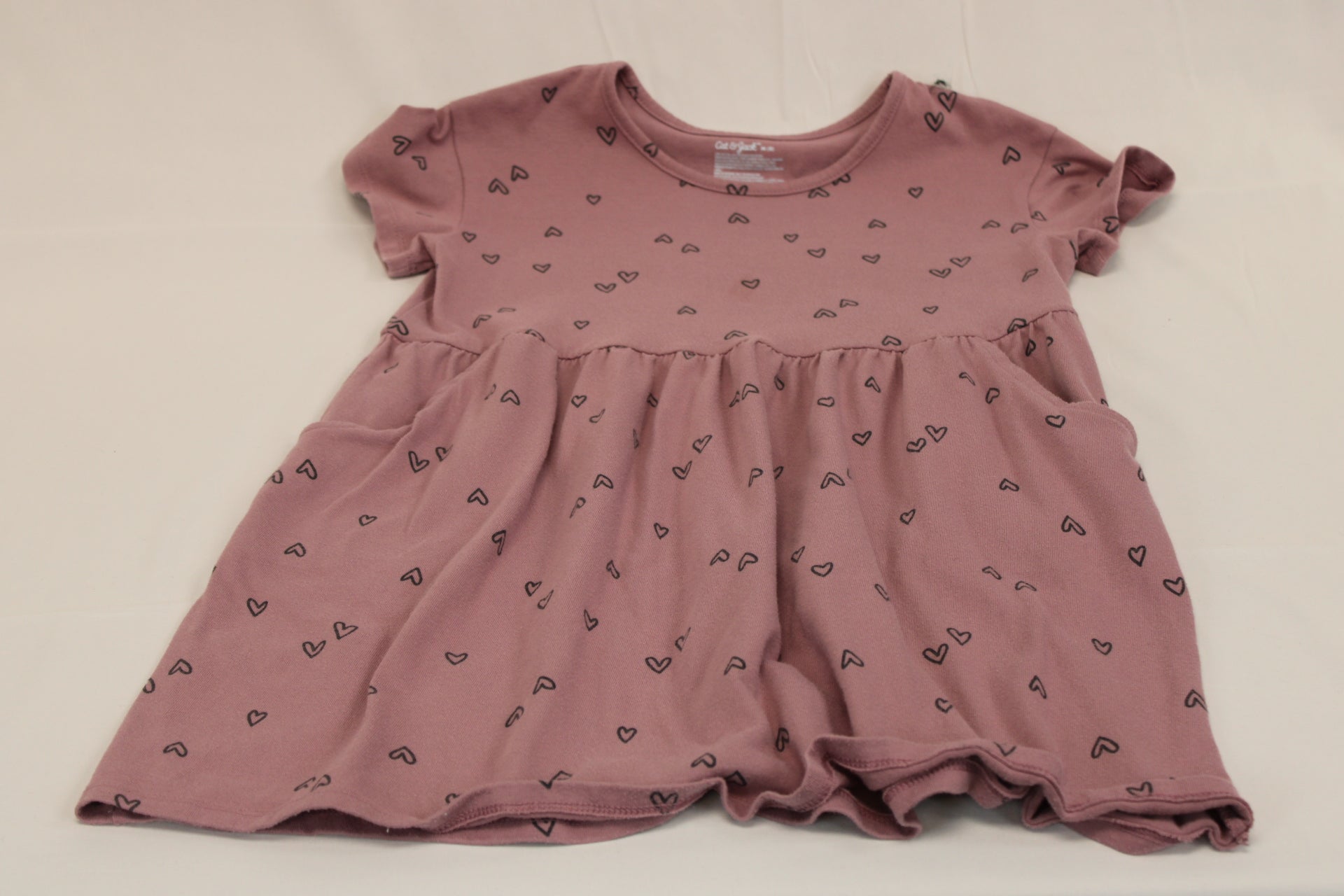 Cat & Jack short sleeve heart dress, at the knee, Girl's 8 – Ponca ...